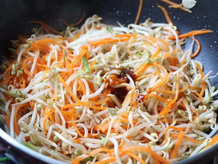 Xào giá đỗ đừng cho trực tiếp, giá ngon giòn không hề bị tanh hay ra ...