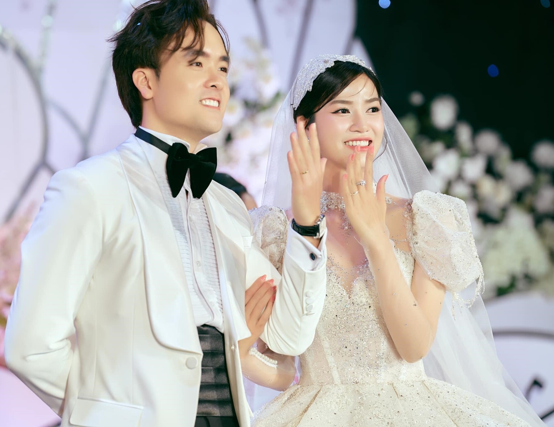 Anh Đào sau nửa năm làm đám cưới Ngày trước tôi chỉ thơm bạn diễn, chứ ...